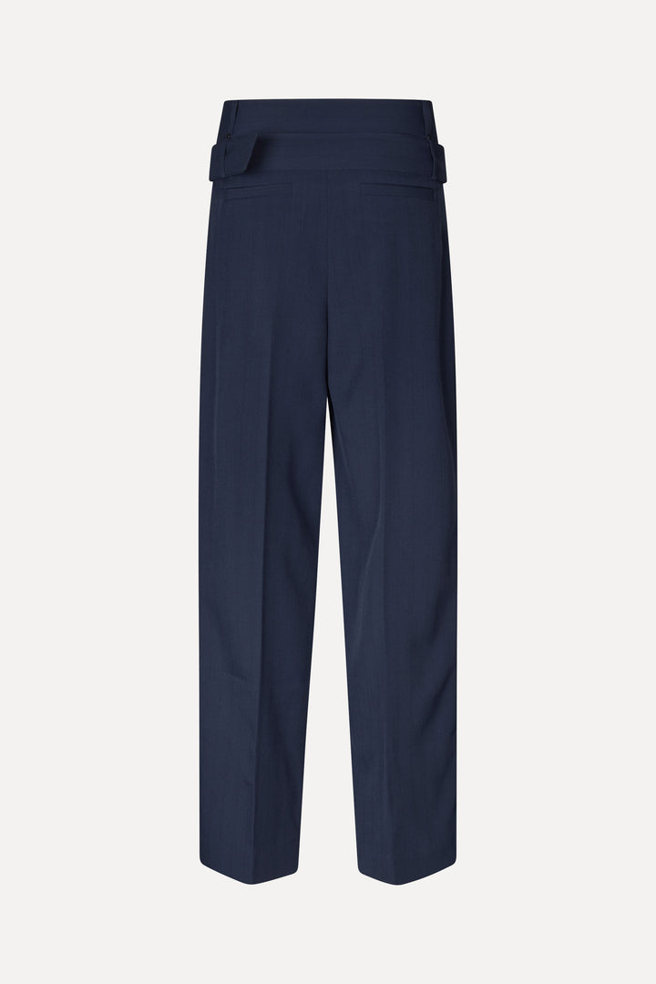 Tailoring - Femine Pants & Blazers - Stine Goya